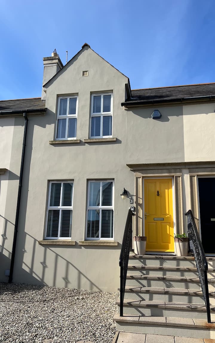 2 Bed House, Close To West Strand, Portrush. - Portrush