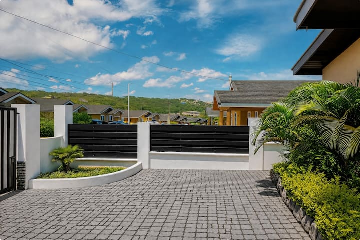 Modern Serenity Rest | Falmouth & Near Montego Bay - Jamaica