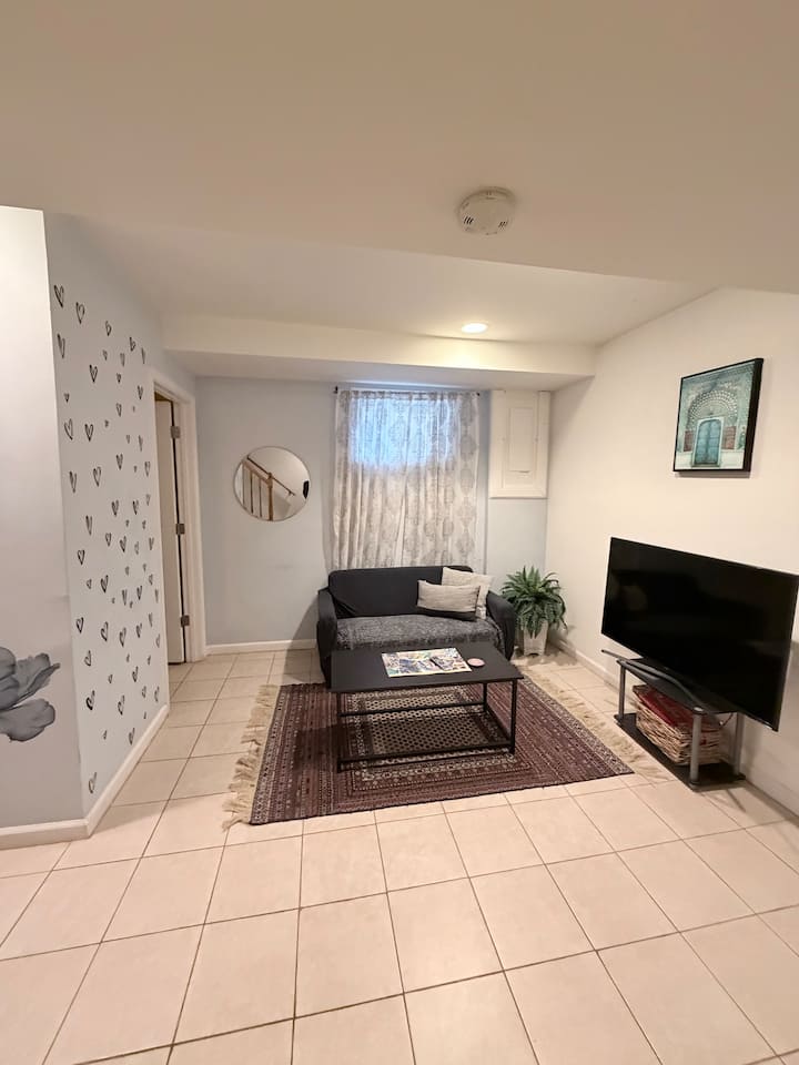 Private Entire Basement, Private Bath,free Parking - Georgetown University, Washington