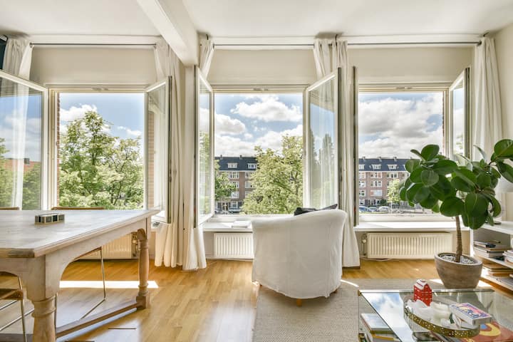 Super-located Full Appartment - Amsterdam