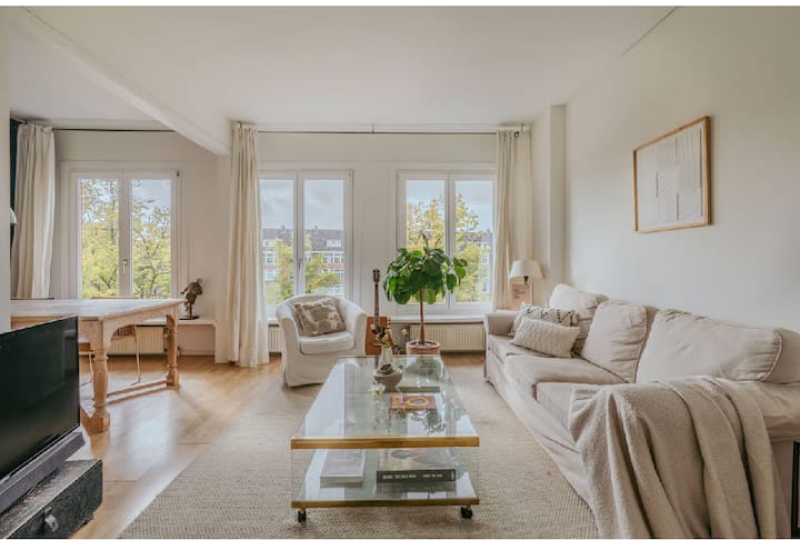Super-located Full Appartment - Amsterdam