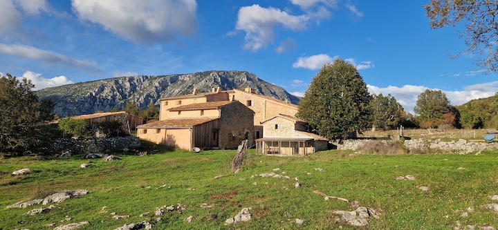 Chambre Privée Pour 3 Personnes En Pleine Nature - Aiguines