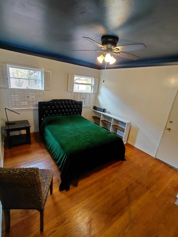 Fun/work Close Lax/silicon Beach! Shangri-la Room3 - Inglewood, CA