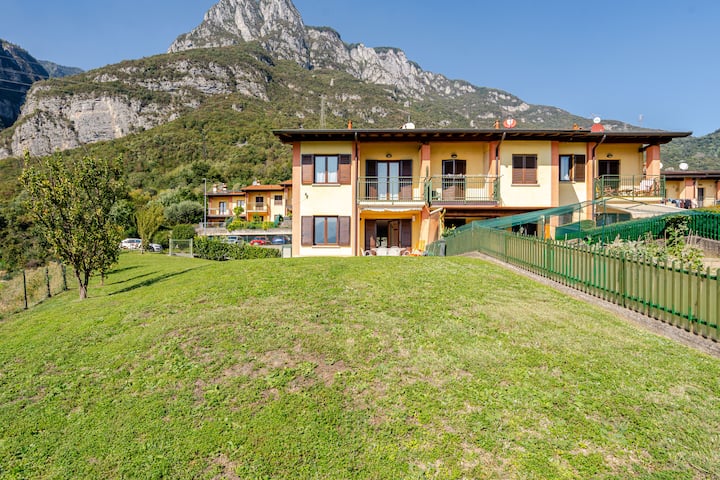 Holiday House Terraced Villa With Large Garden - Montecampione