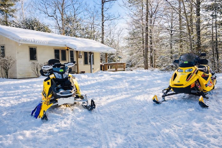 Cozy On The Autrain River! Gas Fireplace, Parking! - Au Train, MI