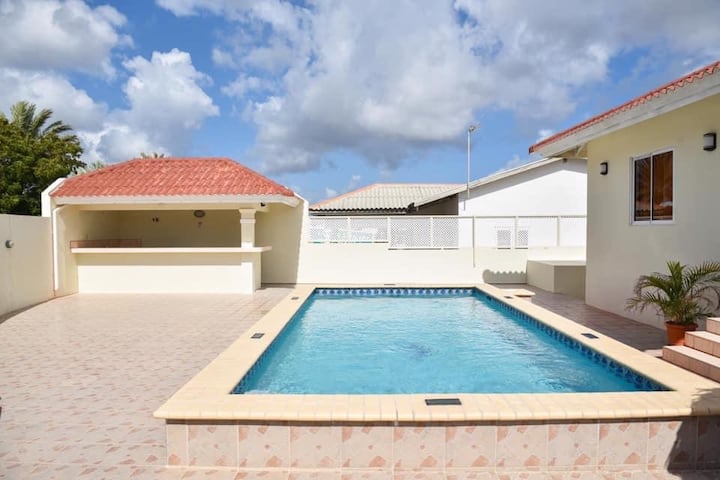 Share Vie Villa Near Willemstad & Beaches - Curaçao