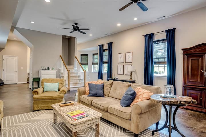 Large Private Suite Close To Medical District - Augusta, GA