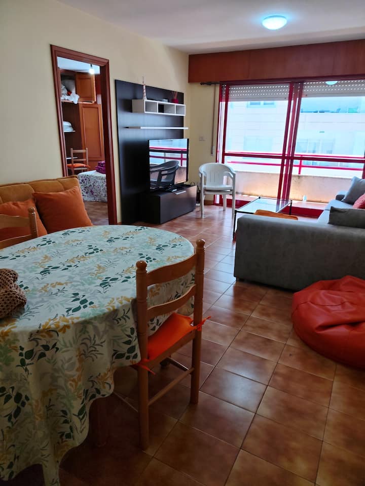 Very Spacious Apartment In The Center Of Sanxenxo Very Close To The Beach. Id9024613 - Marín