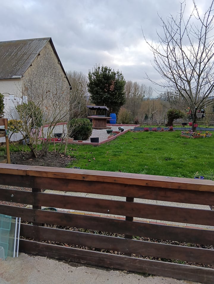 Appartement Calme Et Fonctionnel - Chamouille