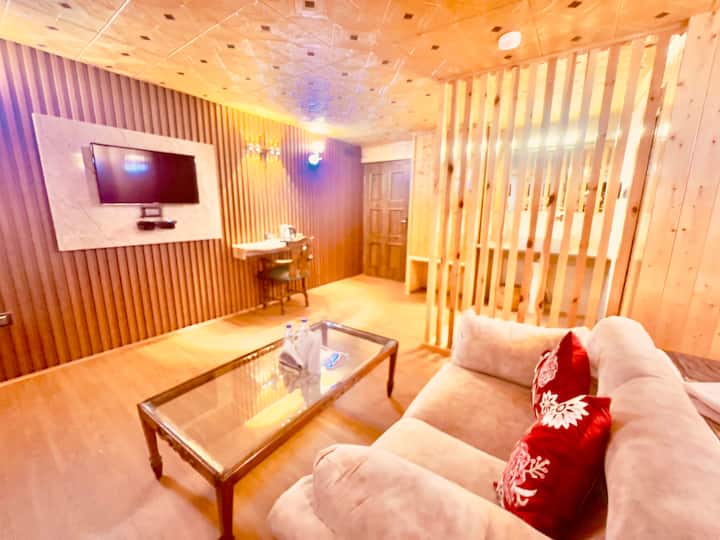 Oyo 5735 Hotel Ashai - Srinagar