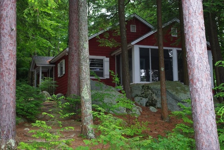 6 Bedroom  Lakefront Home On Lake Winnipesaukee - New Hampshire