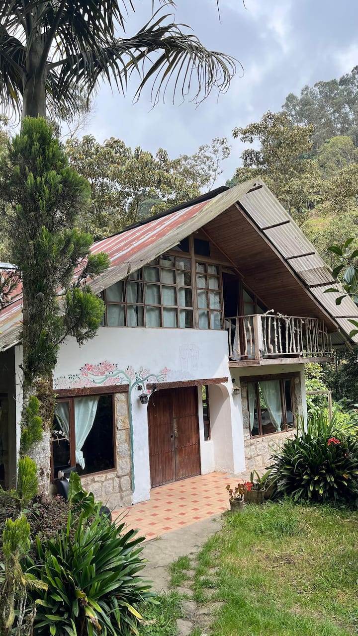 Casa Colibrí Campestre En Medio De Las Montañas - Colombia