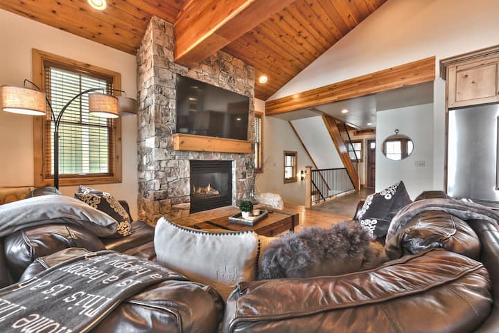 Game Room & 8-person Hot Tub - Luxe Empire Escape! - Park City, UT