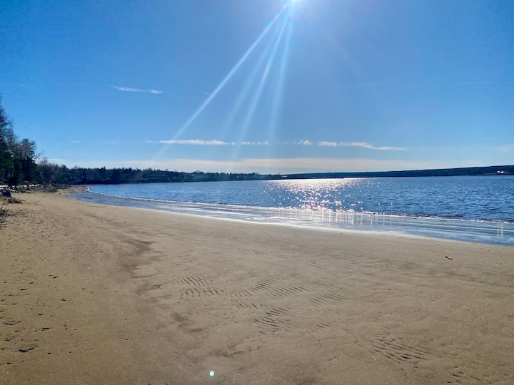 Cabin On The Beach - Miramichi