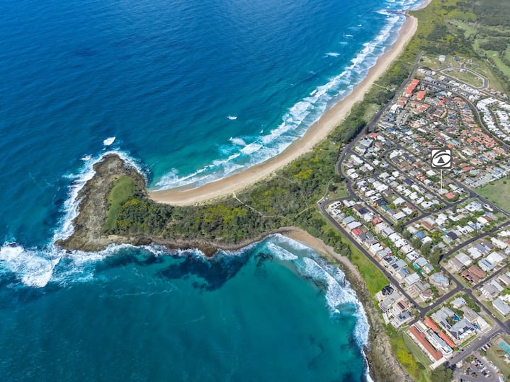 Yamba Daze Sunset - First National Holidays - Yamba