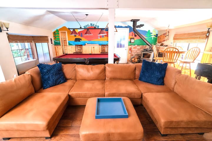 Forest Retreat: Spa, Pets Ok, Arcade, Pool Table - Big Bear, CA