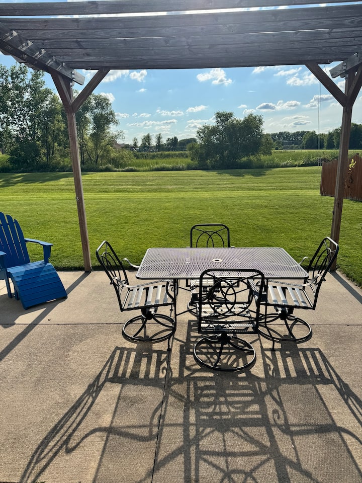 Cozy 4 Bedroom Split-level Home Oshkosh! - Oshkosh, WI