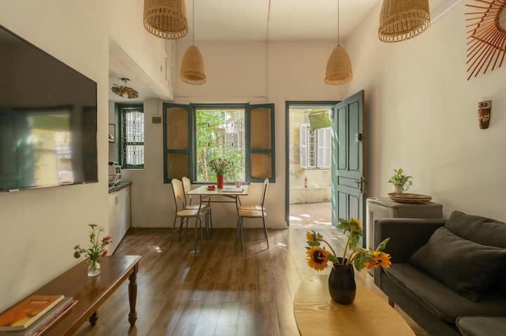 Tropical Paradise - 3br House French Quarter - ハノイ