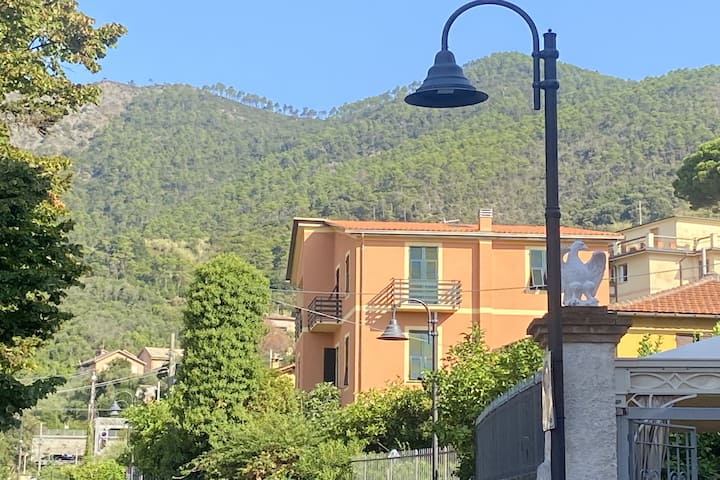 Stunning Apartment In A Villa, Near The Beach - Monterosso al Mare