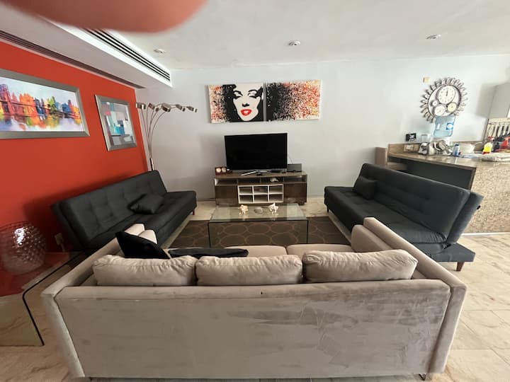 Ubicación! En El Corazón De La Quinta. Enorme! - Playa del Carmen