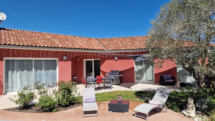 Maison 1-8 Pers Avec Piscine, Calme, Ensoleillée - Millau