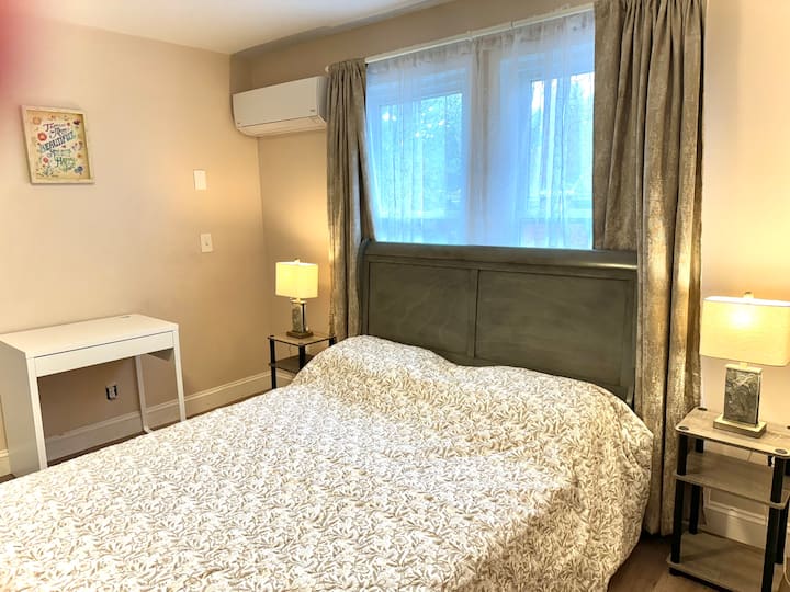 Sunny 1 Bedroom - Waltham, MA