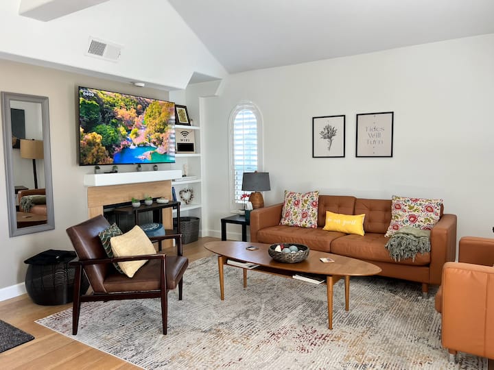 La Jolla Village 2 Beds 2 Baths Getaway - San Diego, CA