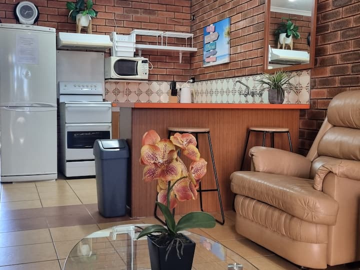 Chick Court Getaway - Sleeps 6 -  Great Location.. - Kalbarri
