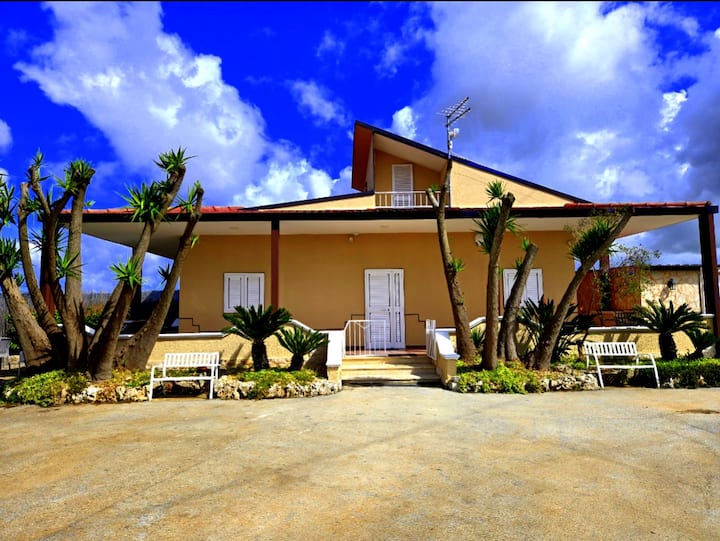 Villa Mimosa -  (Cis): Ba07204791000018435 - Puglia