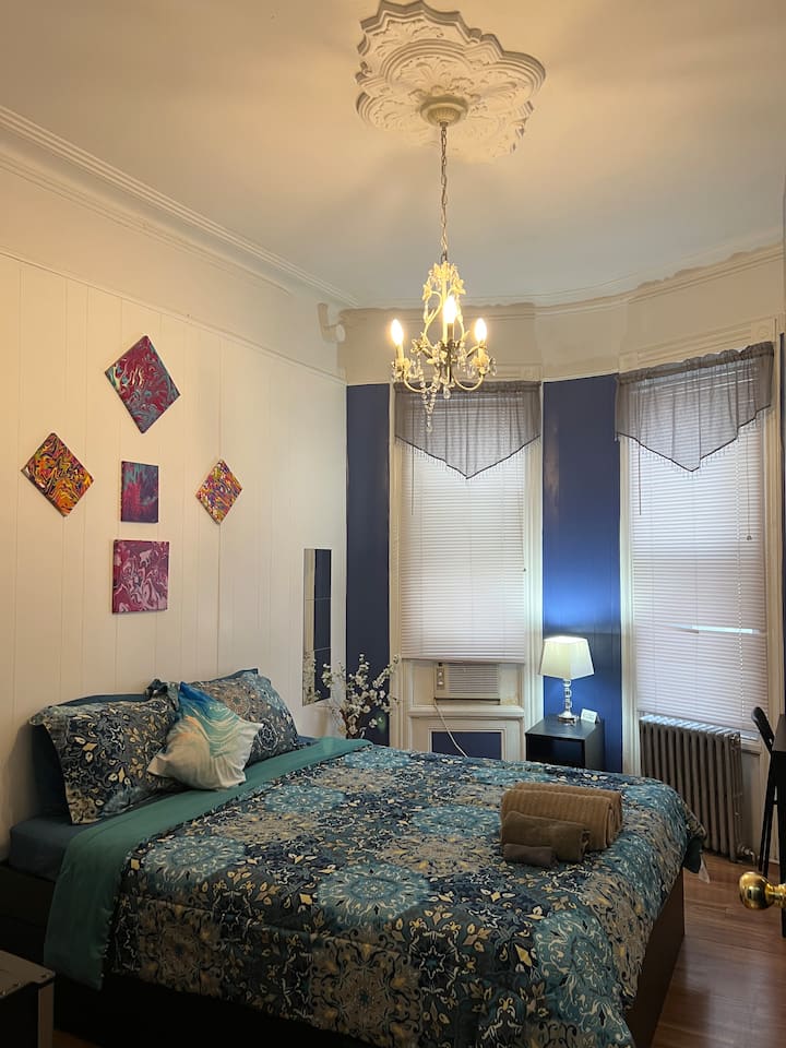 Lovely Room For Rent With Shared Bathroom - Jersey City, NJ