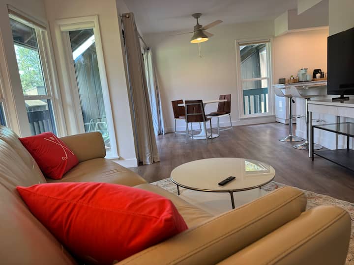 Full Remodel! Fairway Vista Entire Condo 1b1b - 파인허스트