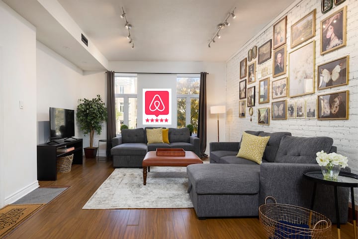 Dreamy Loft Plateau: Spacious 3br Full Equipped - Montreal