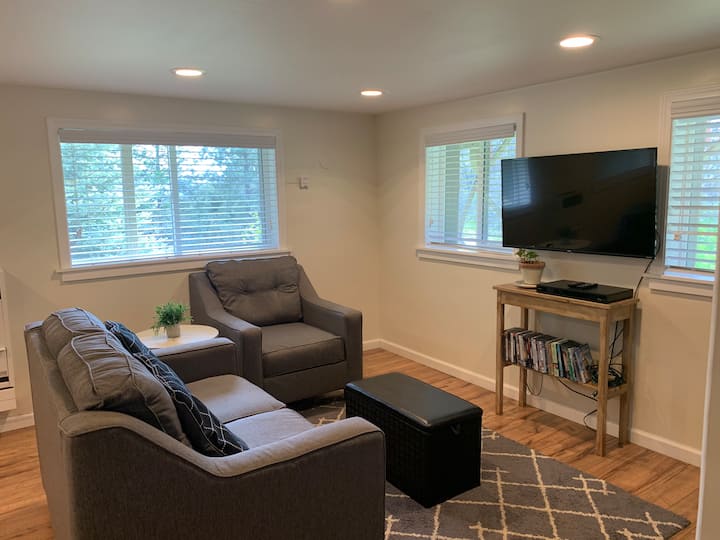 Bright And Cozy Studio - Oakhurst, CA