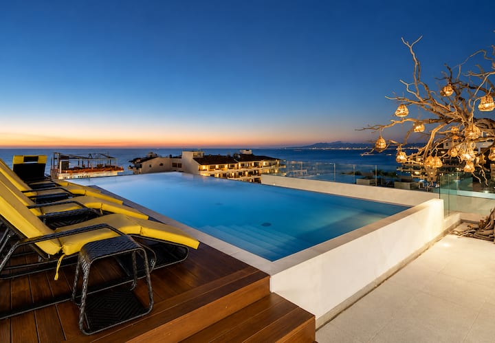 Rooftop Sunset Pool + Steps To Beach | Walk All - Mexico