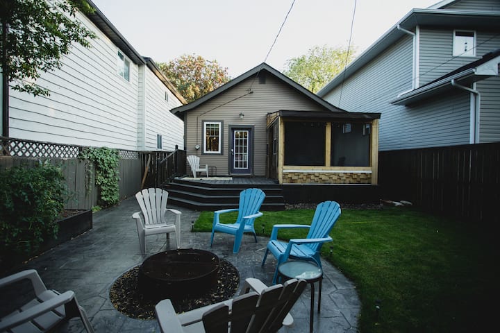 Urban Farmhouse - Saskatchewan