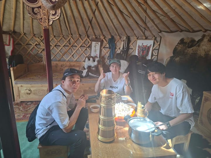 Nomad Family Stays_gobi Tours - Mongolia