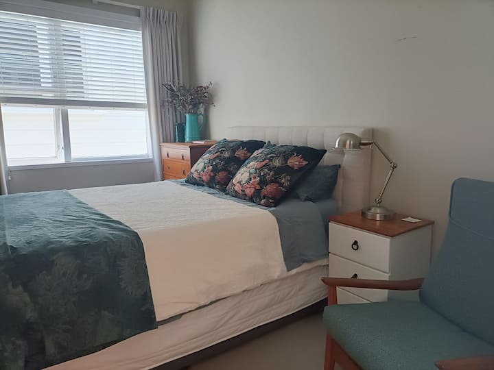 Cute & Comfy Brooklyn Village - On Street Parking - Wellington