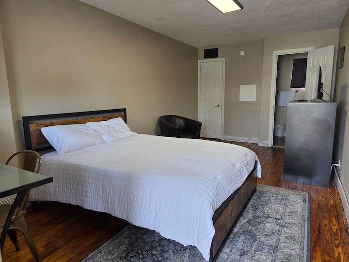 The Guest House - Ashville, OH