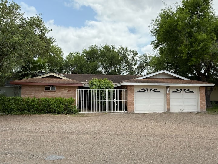 Gorgeous House Right By The Resaca - Brownsville, TX