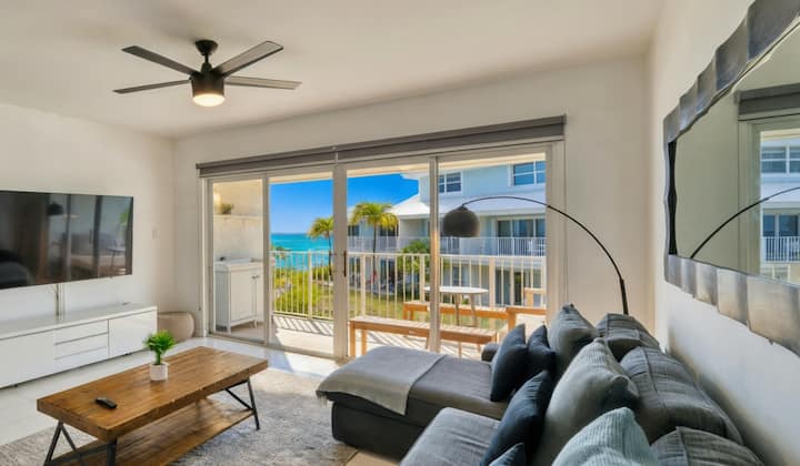 7mile Beachfront 3bds On The Sea! - Isole Cayman