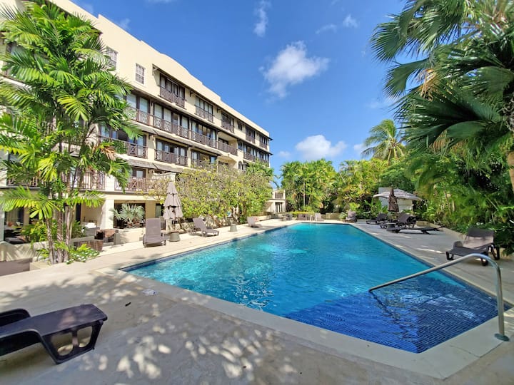 Stylish 1 Bedroom Gated Condo With Pool - Barbados