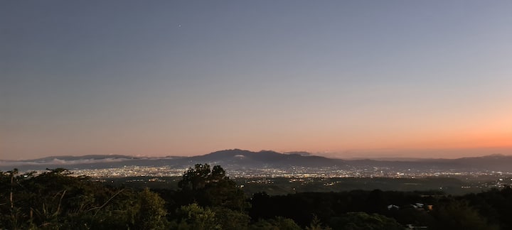 Tocando Las Puertas Del Cielo - Bajos del Toro