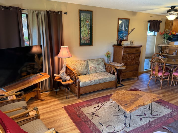 Waikoloaloha! Uniquely Renovated. Spacious. - Waimea, HI