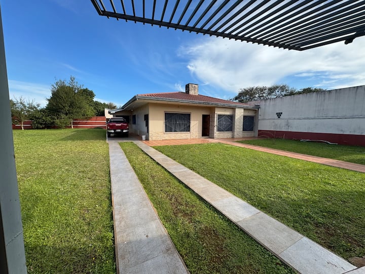 Amplia Residencia - Encarnación