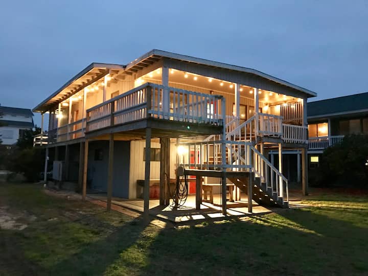 Blue Point Cottage: Quiet West End Of Oak Island - Oak Island, NC