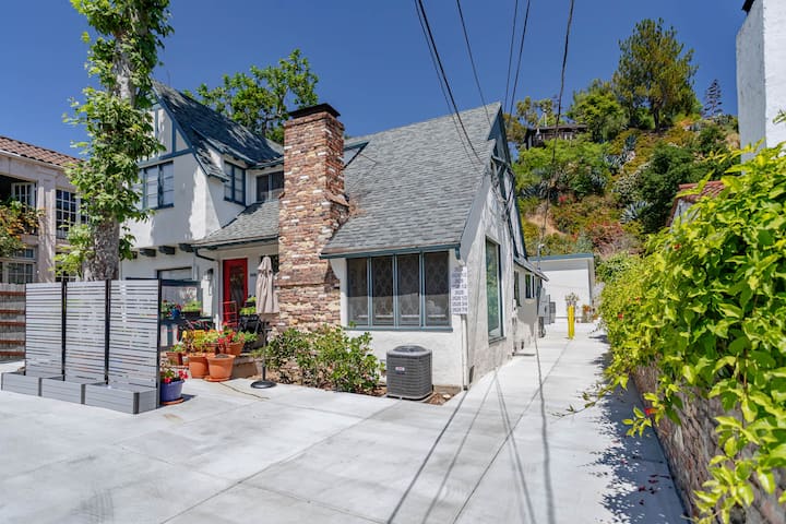 Cozy Private Studio In Garden Setting - Burbank, CA