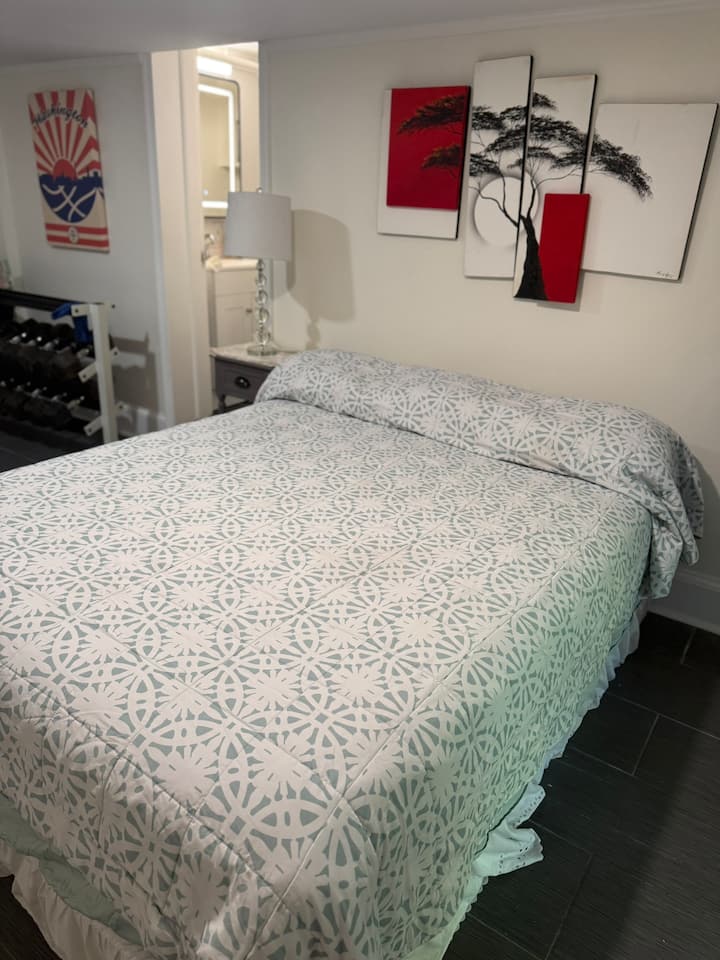 Charming Family Friendly Retreat - Takoma Park, MD