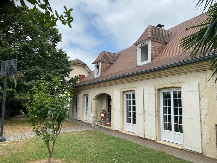 Superbe Maison Familiale Avec Terrasse/ Piscine… - Pau