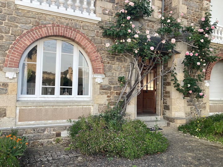 T2 De Charme Dans Villa Typique, Proche De La Mer - Saint-Malo