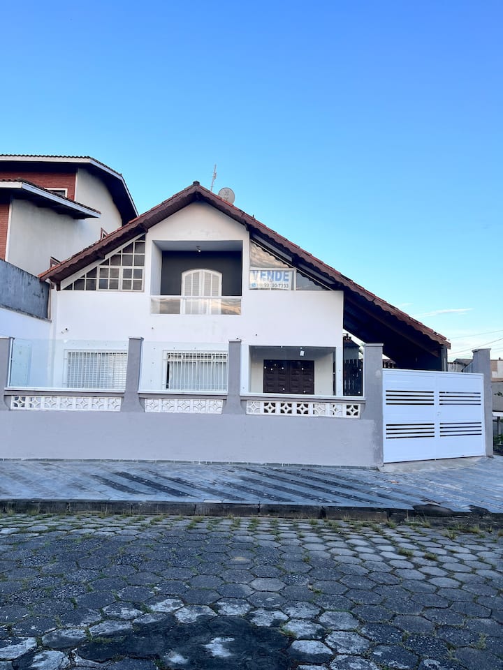 Casa Sobrado Beira Mar Com Wi-fi - Peruíbe